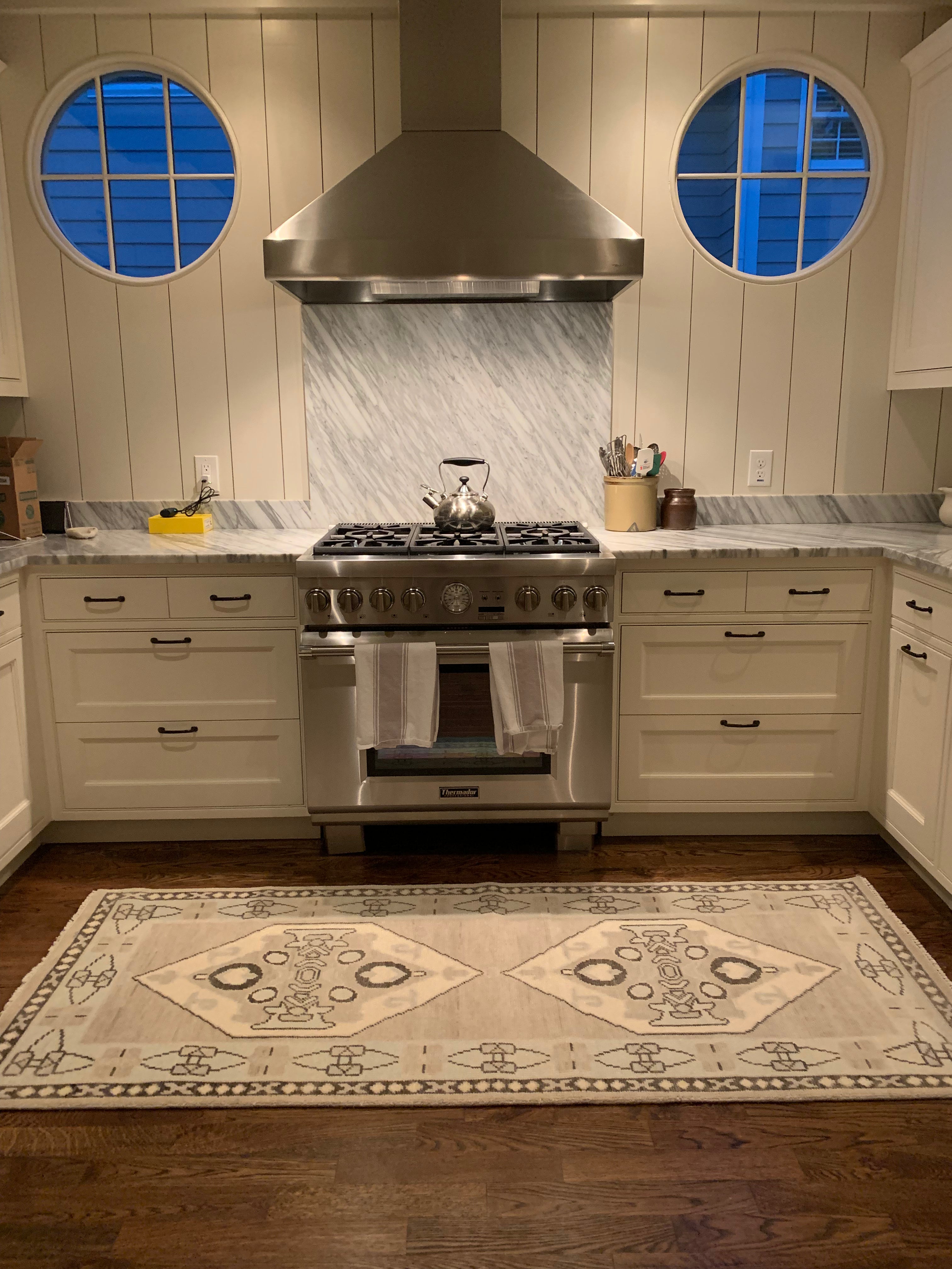 We Freed Willy – English Village Lane